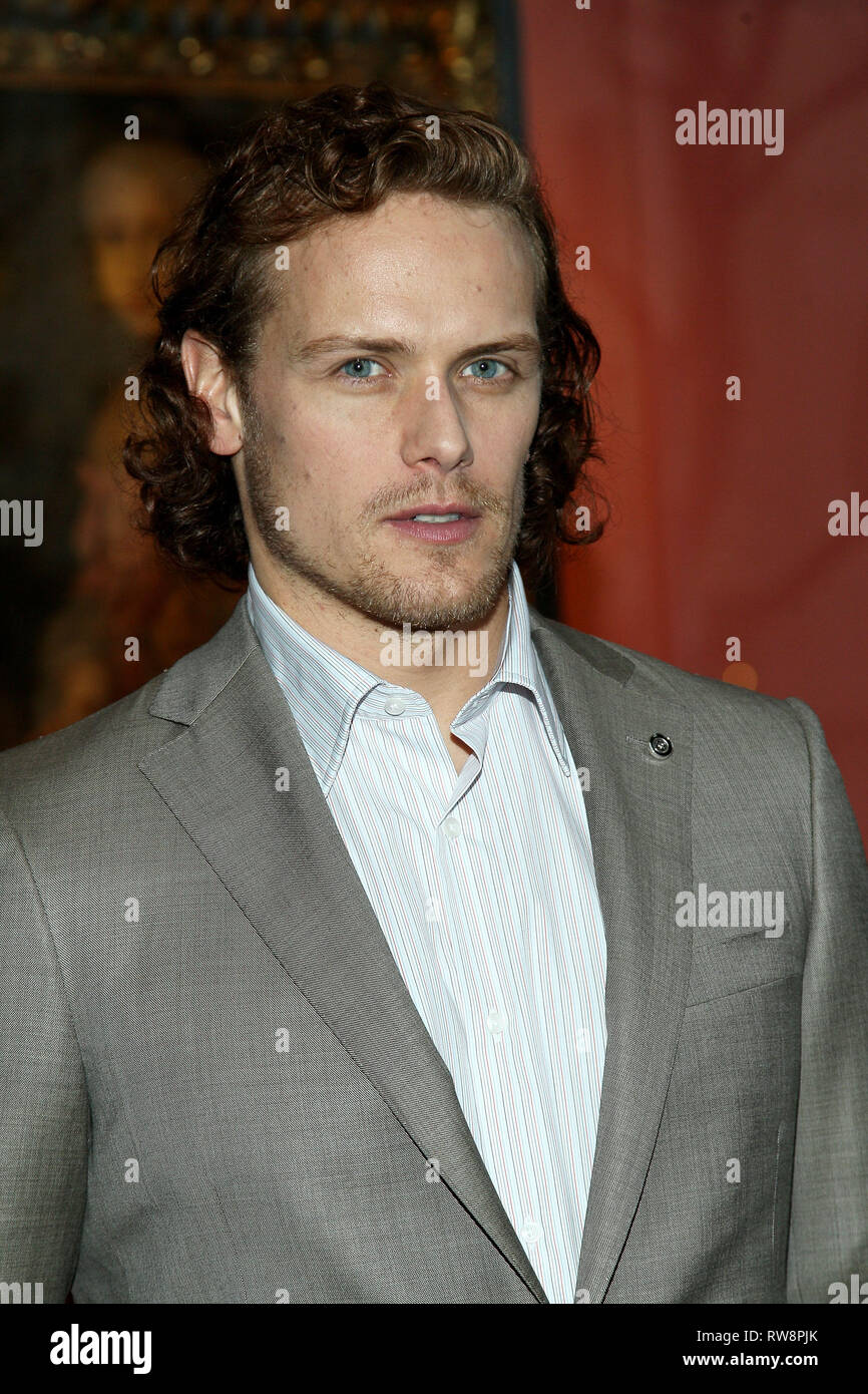 Sam heughan candid hi-res stock photography and images - Alamy