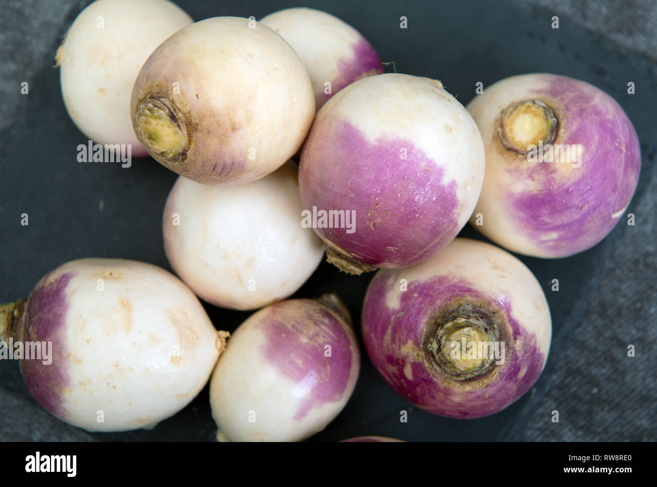 Bunch of market turnips hi-res stock photography and images - Alamy