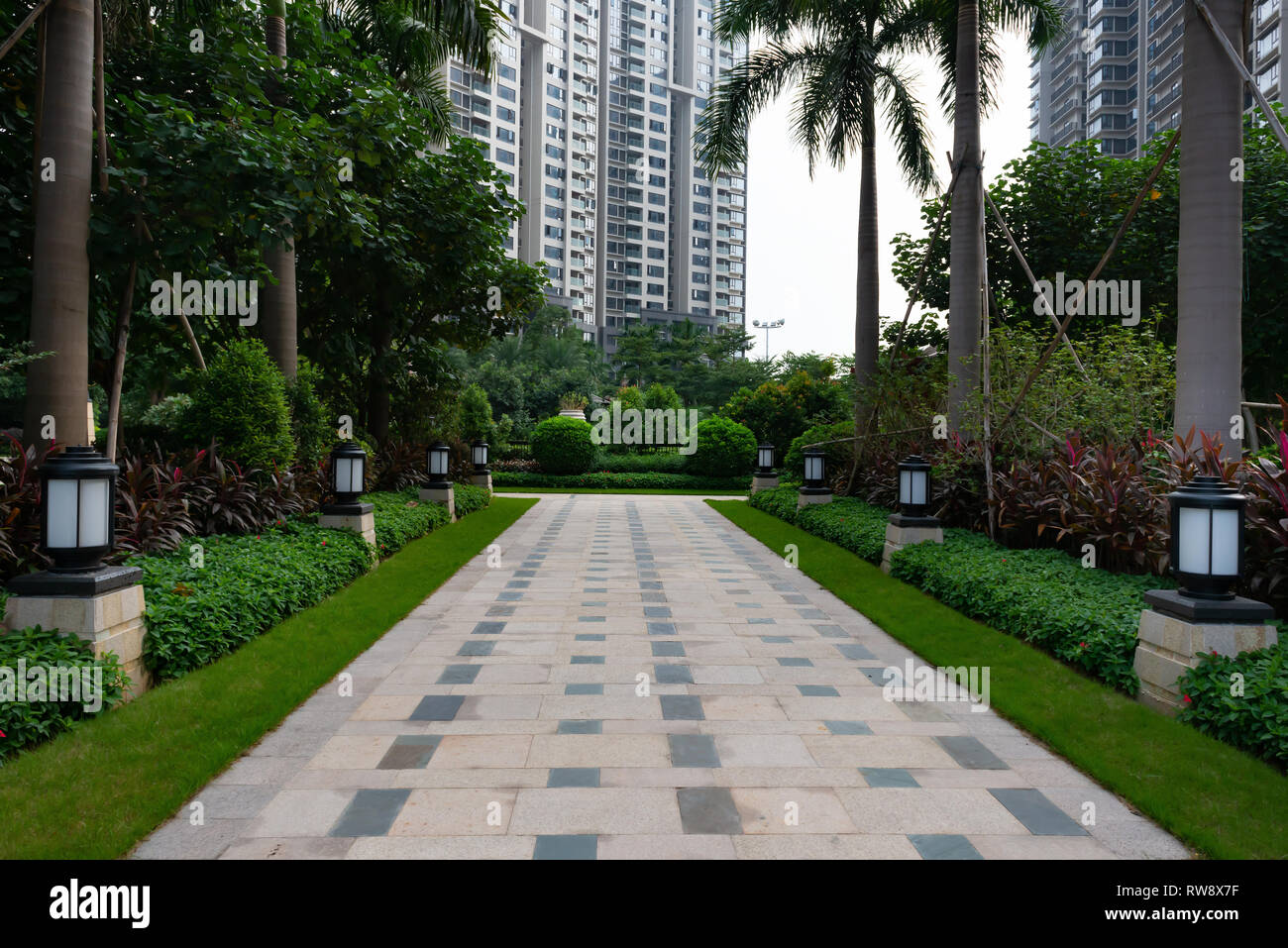 pathway in outdoor of a residential building Stock Photo - Alamy