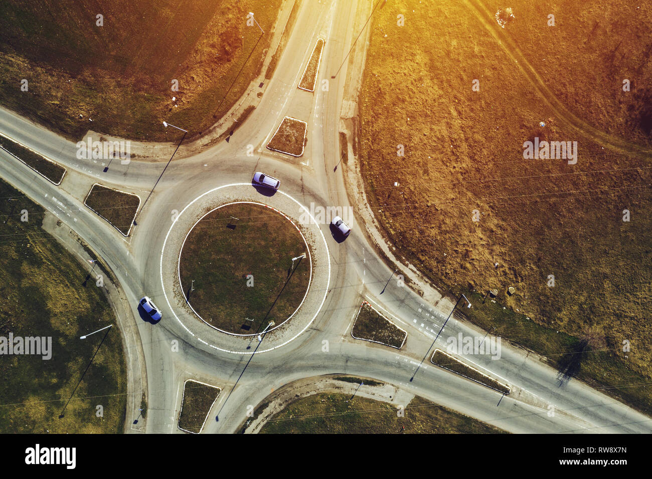 Roundabout road hi-res stock photography and images - Alamy