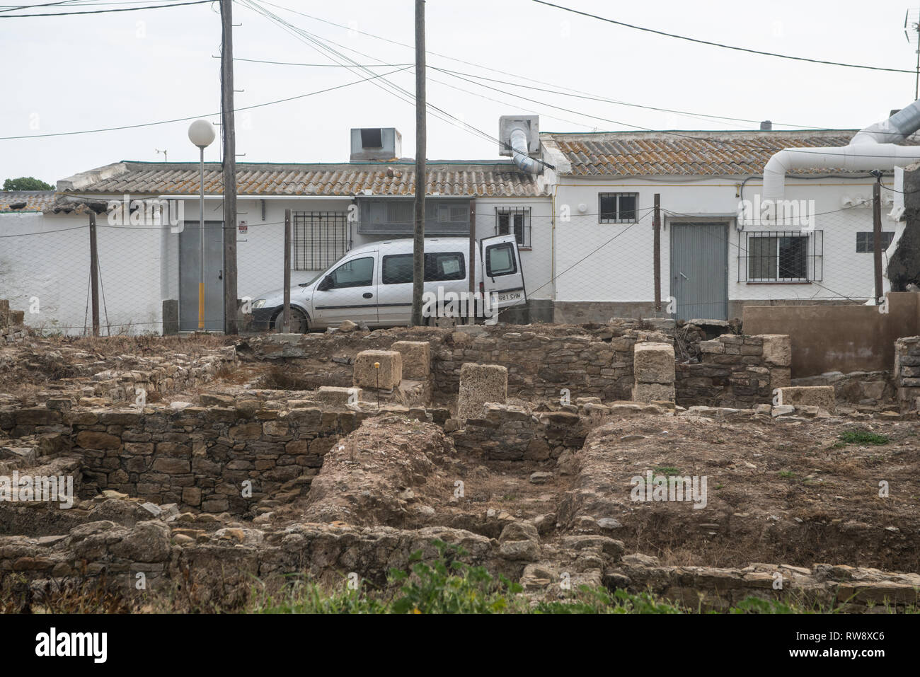 Bolonia roman ruins hi-res stock photography and images - Alamy