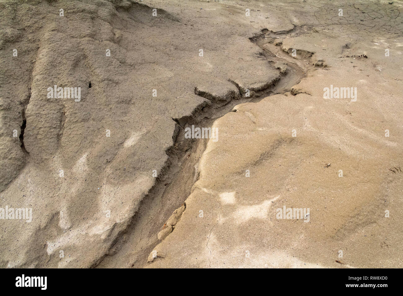 Cleft earth hi-res stock photography and images - Alamy