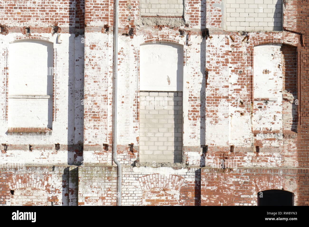 Walled windows hi-res stock photography and images - Alamy