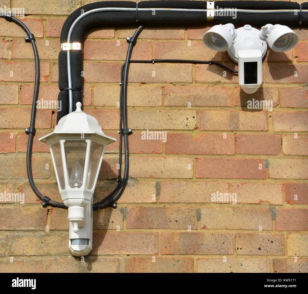 Cctv camera looking down hi-res stock photography and images - Alamy