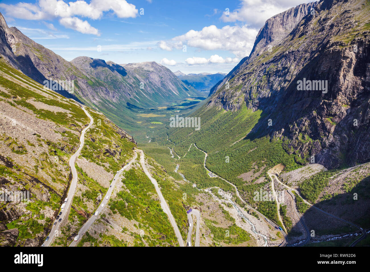 Hairpinned road hi-res stock photography and images - Alamy