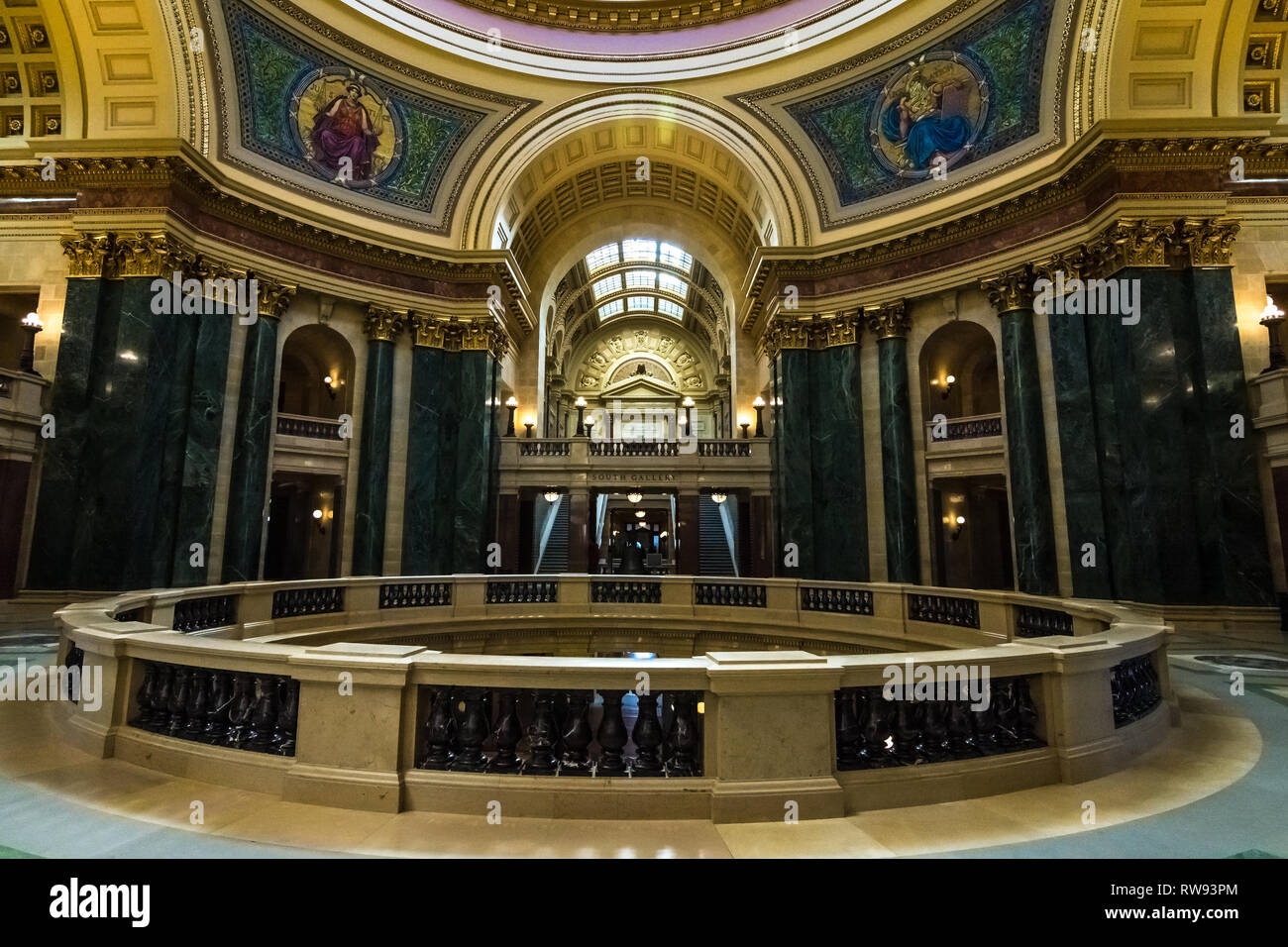 United states constitution rotunda hi-res stock photography and images ...
