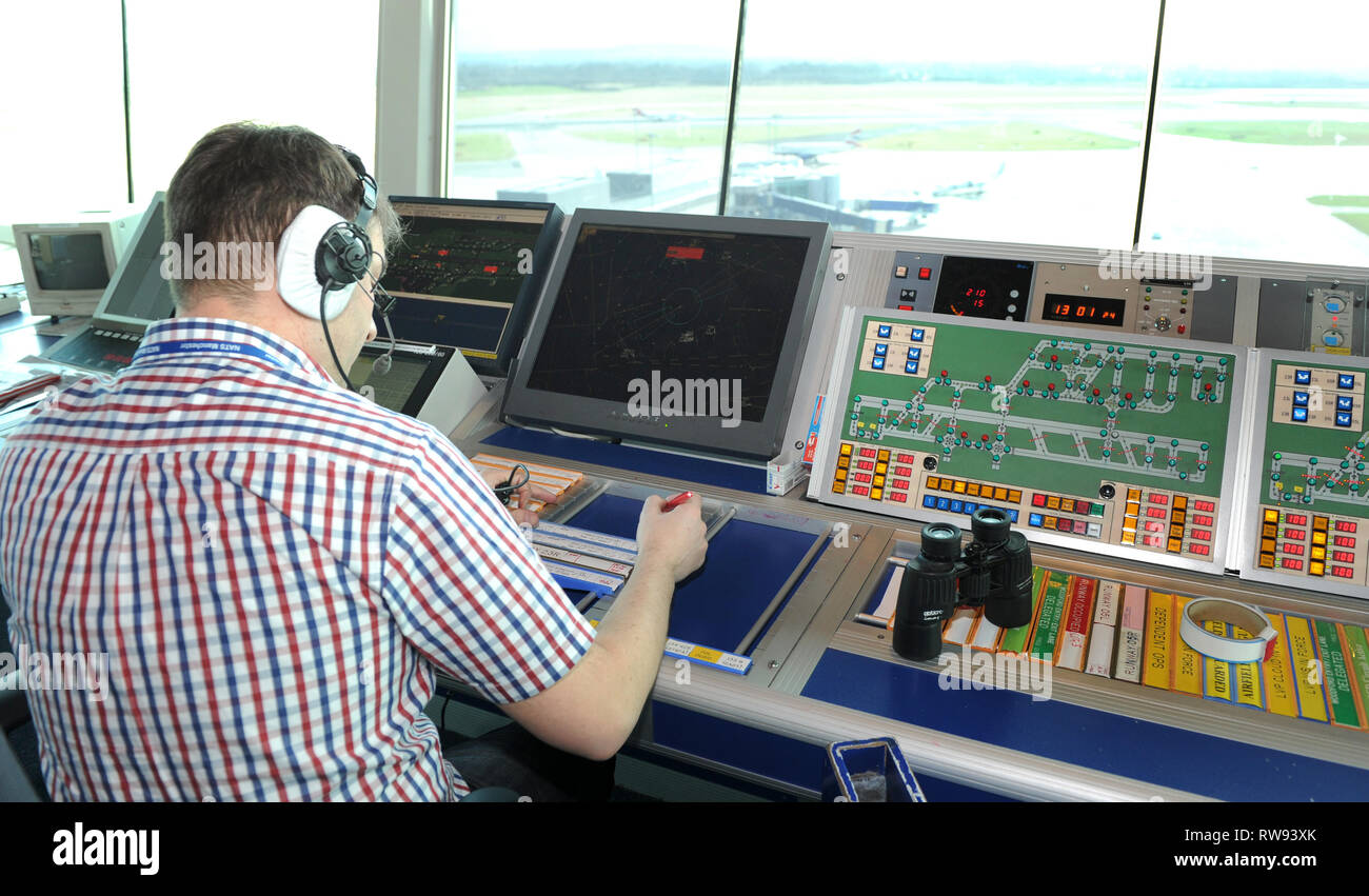 File air traffic control hi-res stock photography and images - Alamy
