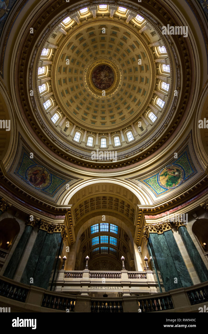 Light entering the ornate rotunda Stock Photo - Alamy