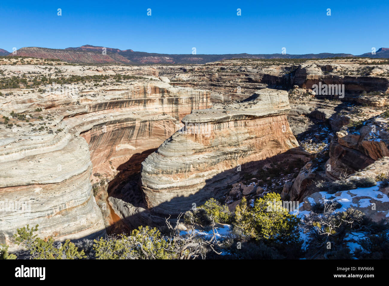 large rock inside of the canyon that resembles a ship Stock Photo - Alamy