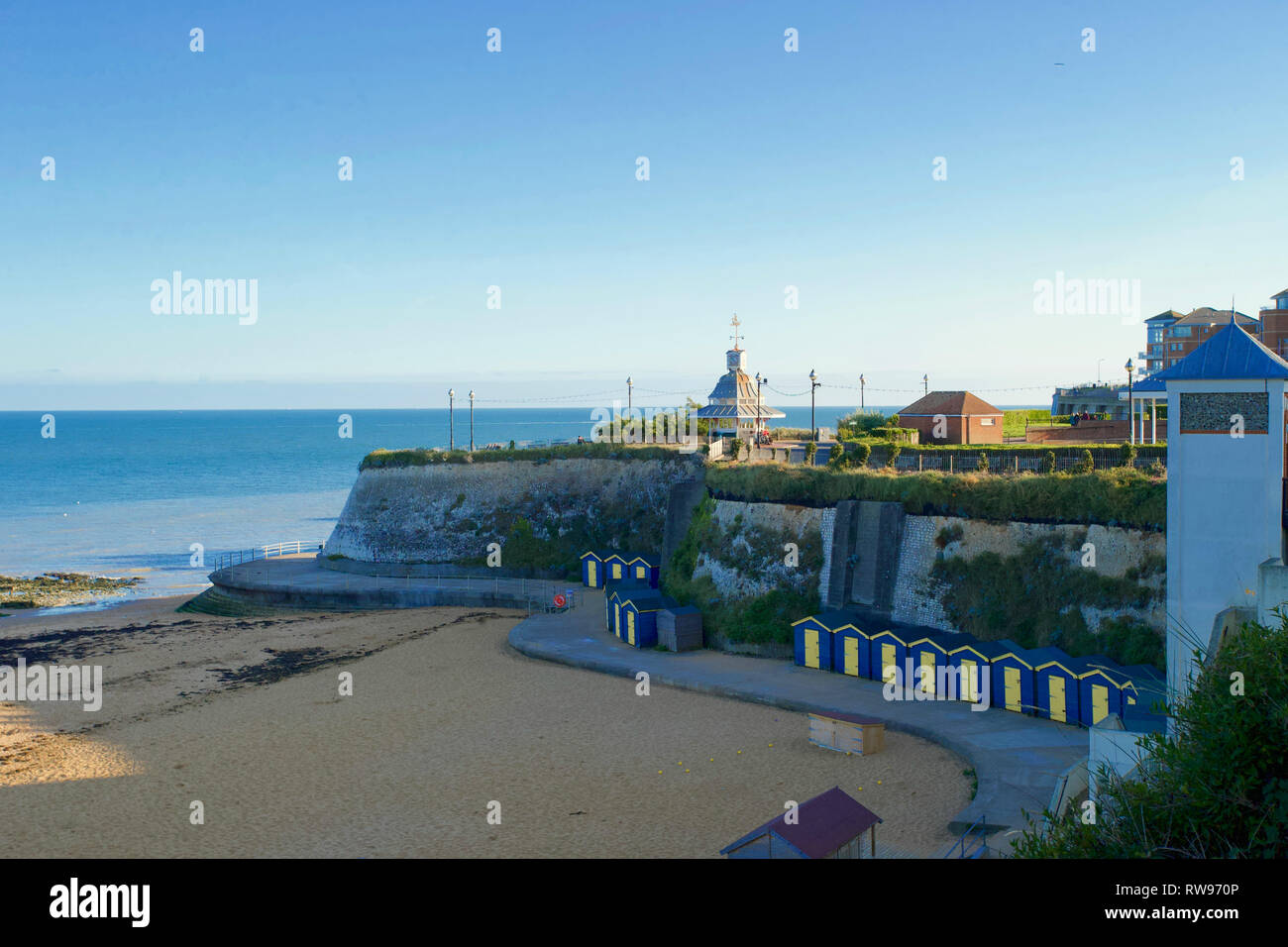Broadstairs seafront hi-res stock photography and images - Alamy