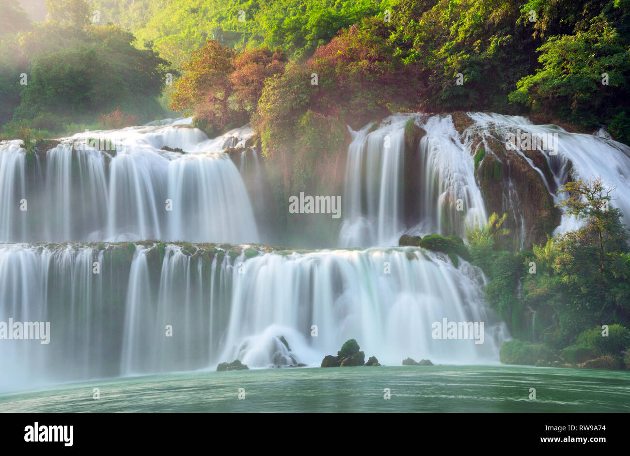 Ban Gioc waterfall in Cao Bang, Viet Nam - The waterfalls are located ...