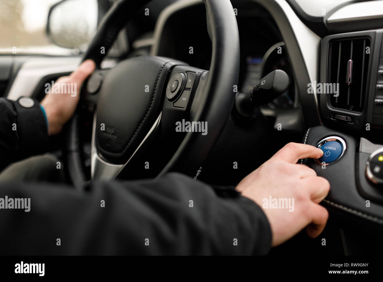 Woman starting car hi-res stock photography and images - Alamy