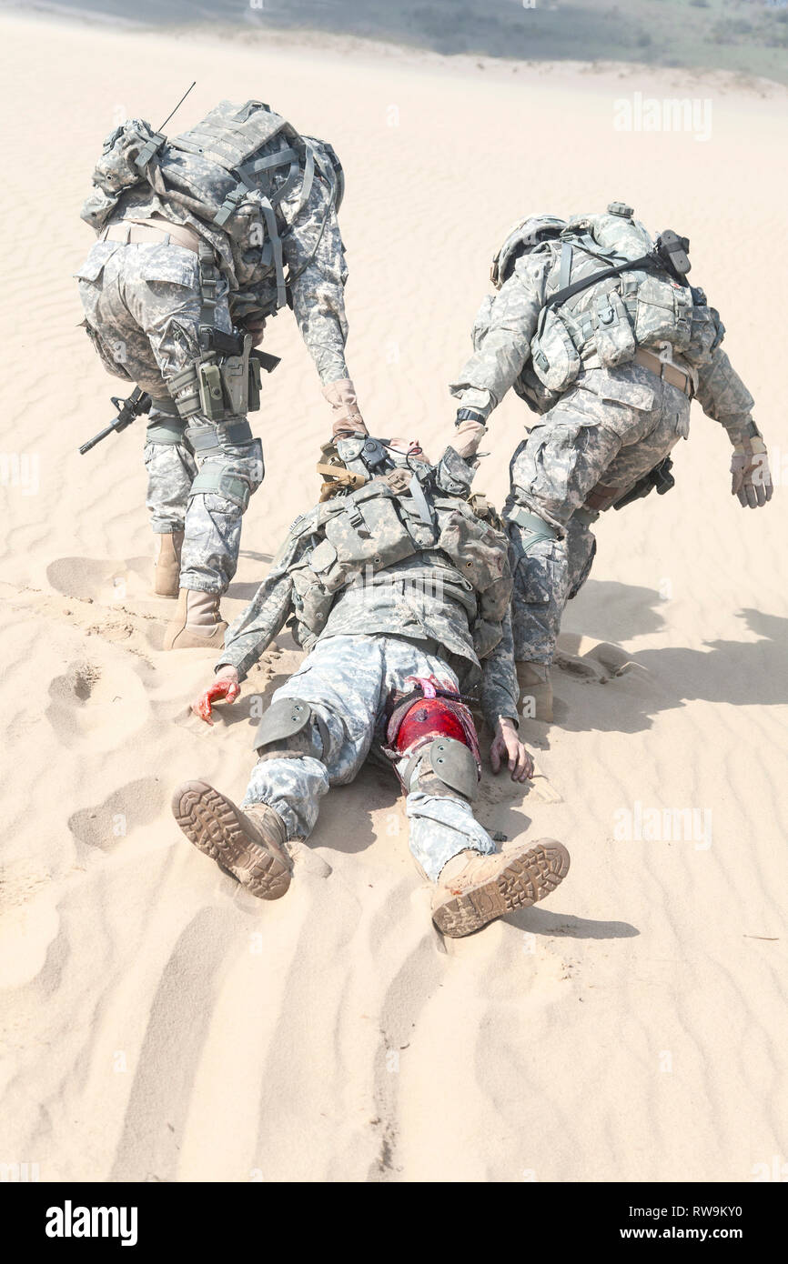 Paramedic uniform hi-res stock photography and images - Alamy