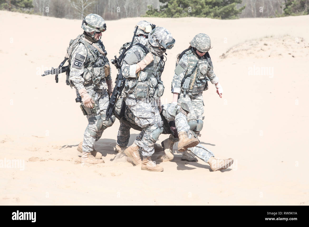 Paramedic uniform hi-res stock photography and images - Alamy