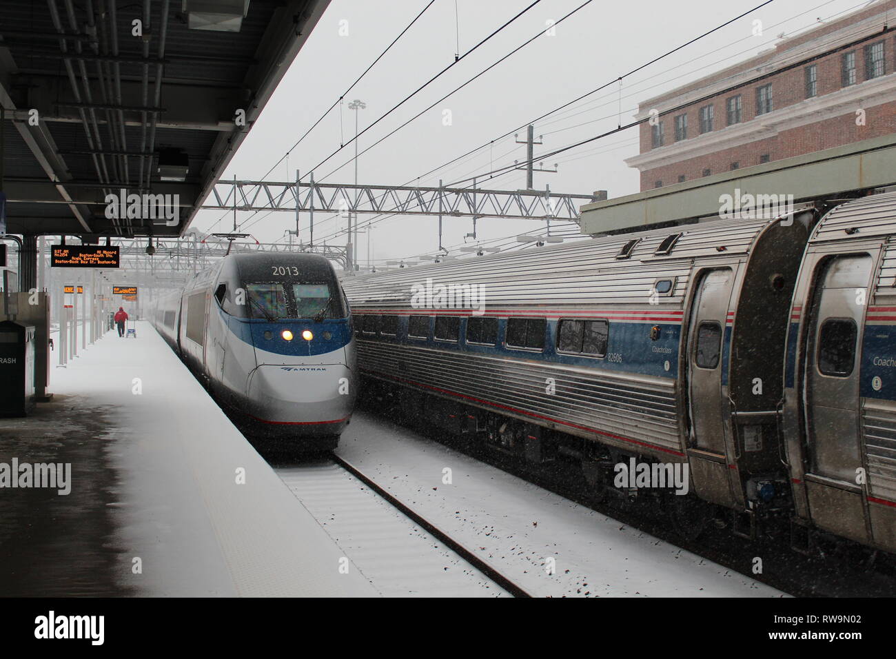 Amtrak, Hartford Line, and Shoreline East Trains at New Haven Union ...