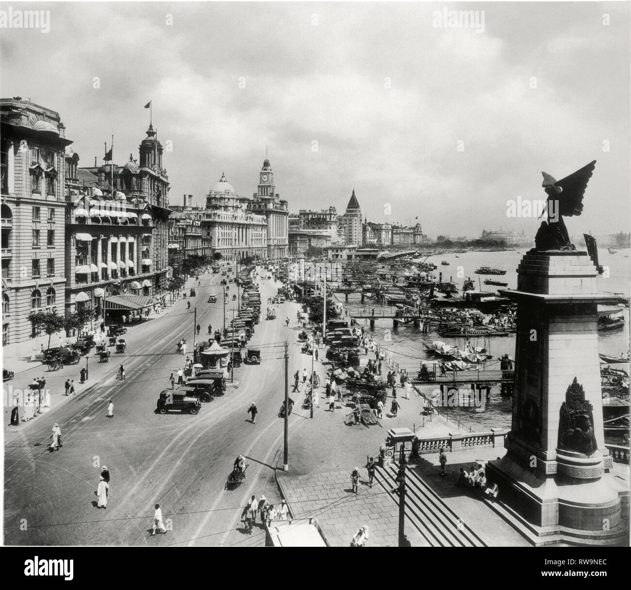 The Bund, Shanghai, China, 1930 Stock Photo - Alamy