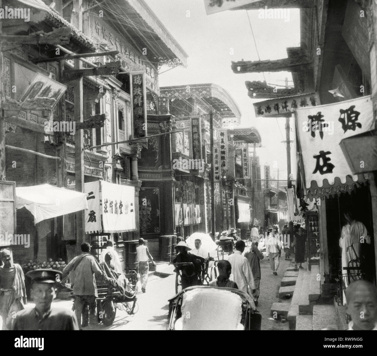 Street Scene, Shanghai, China, 1922 Stock Photo - Alamy