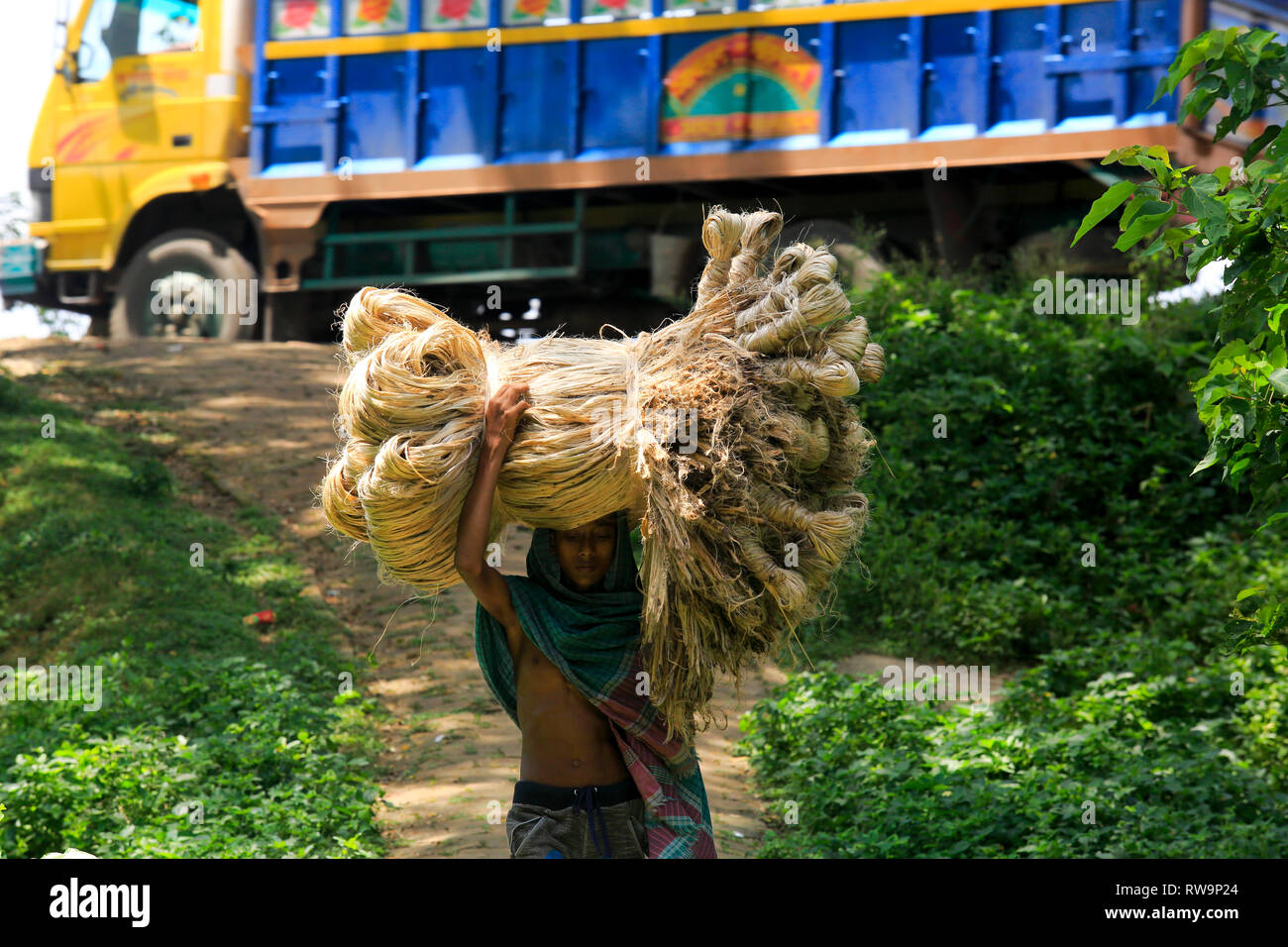 Bundle if jute hi-res stock photography and images - Alamy