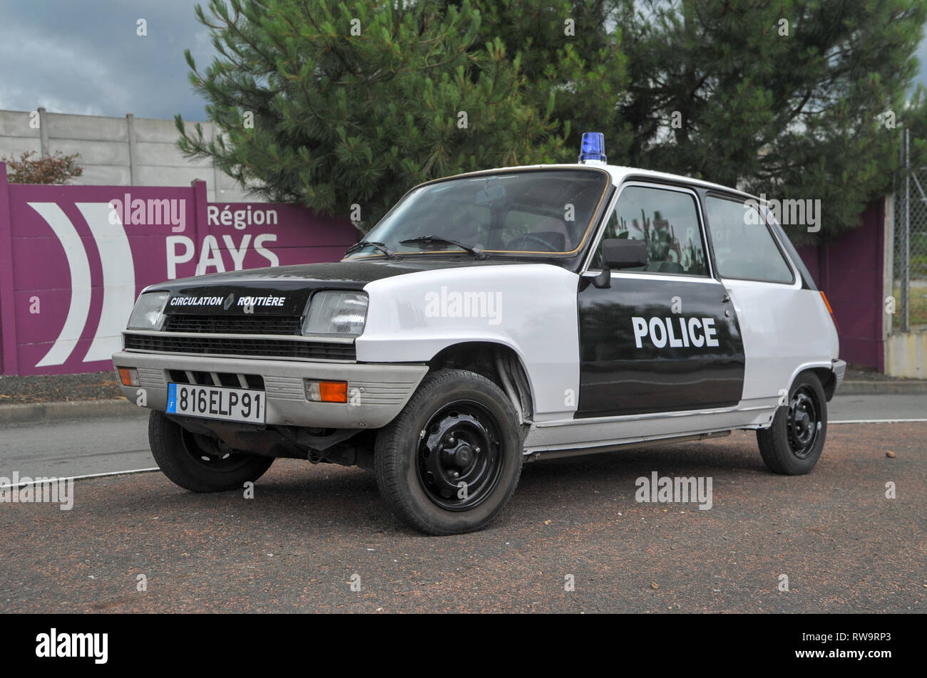 Vintage police car light hi-res stock photography and images - Alamy