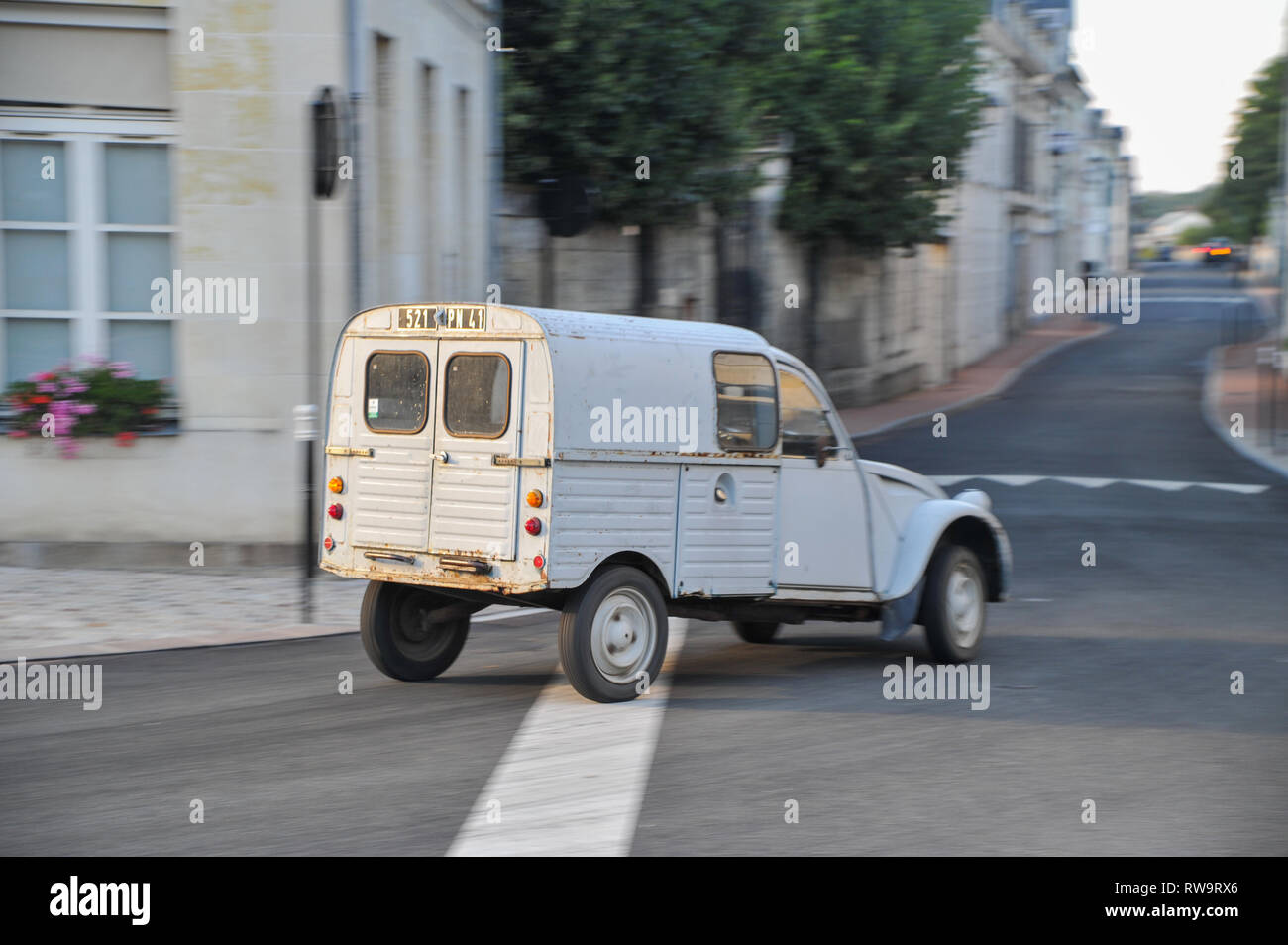 Citroen 2CV van classic French car in a rural French town Stock Photo ...