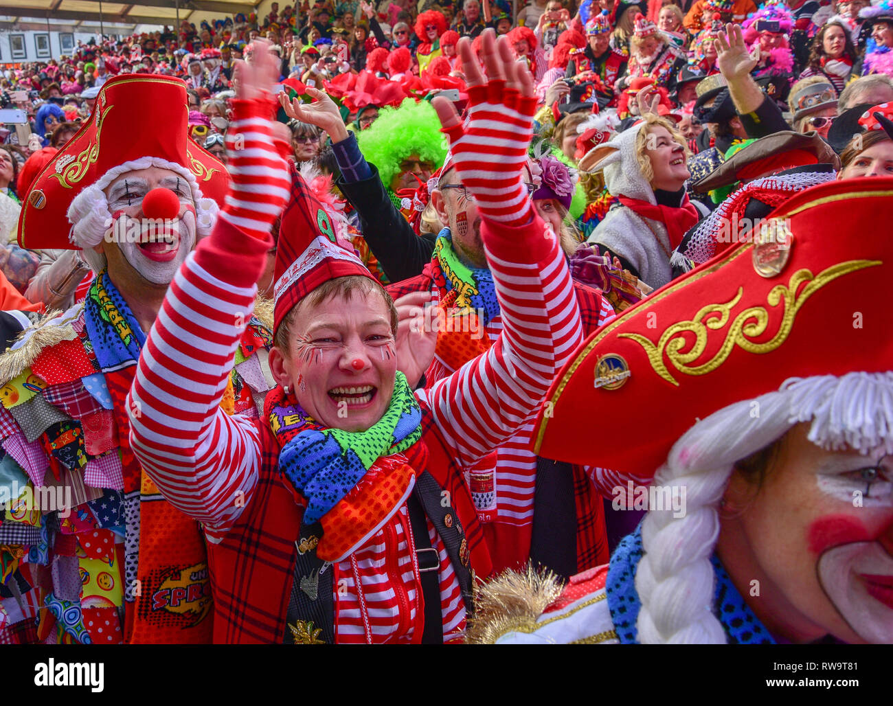Revellers celebrating carnival in Cologne Stock Photo - Alamy