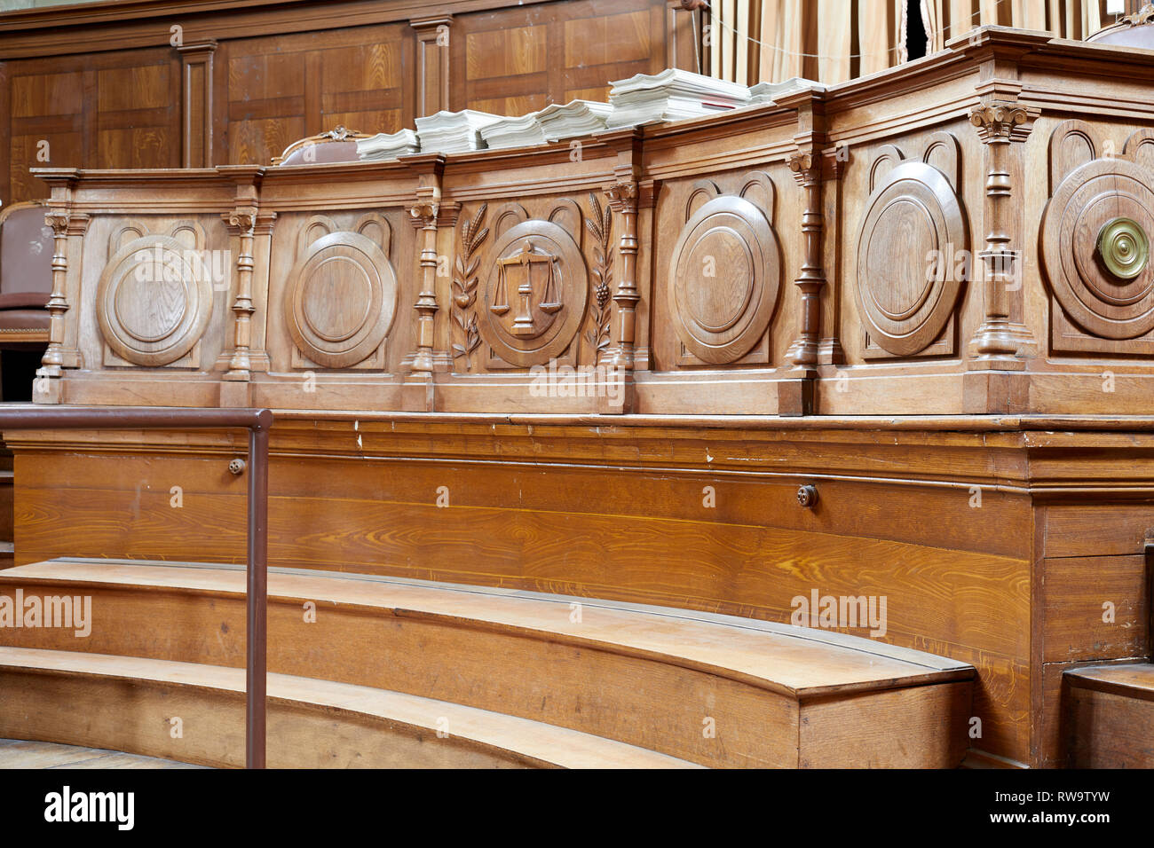 Courtroom jury hi-res stock photography and images - Alamy