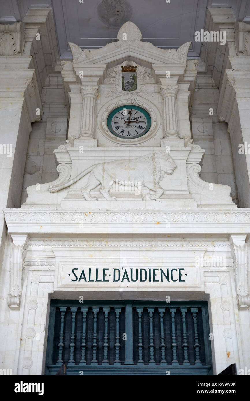 Lawyer courtroom hi-res stock photography and images - Alamy