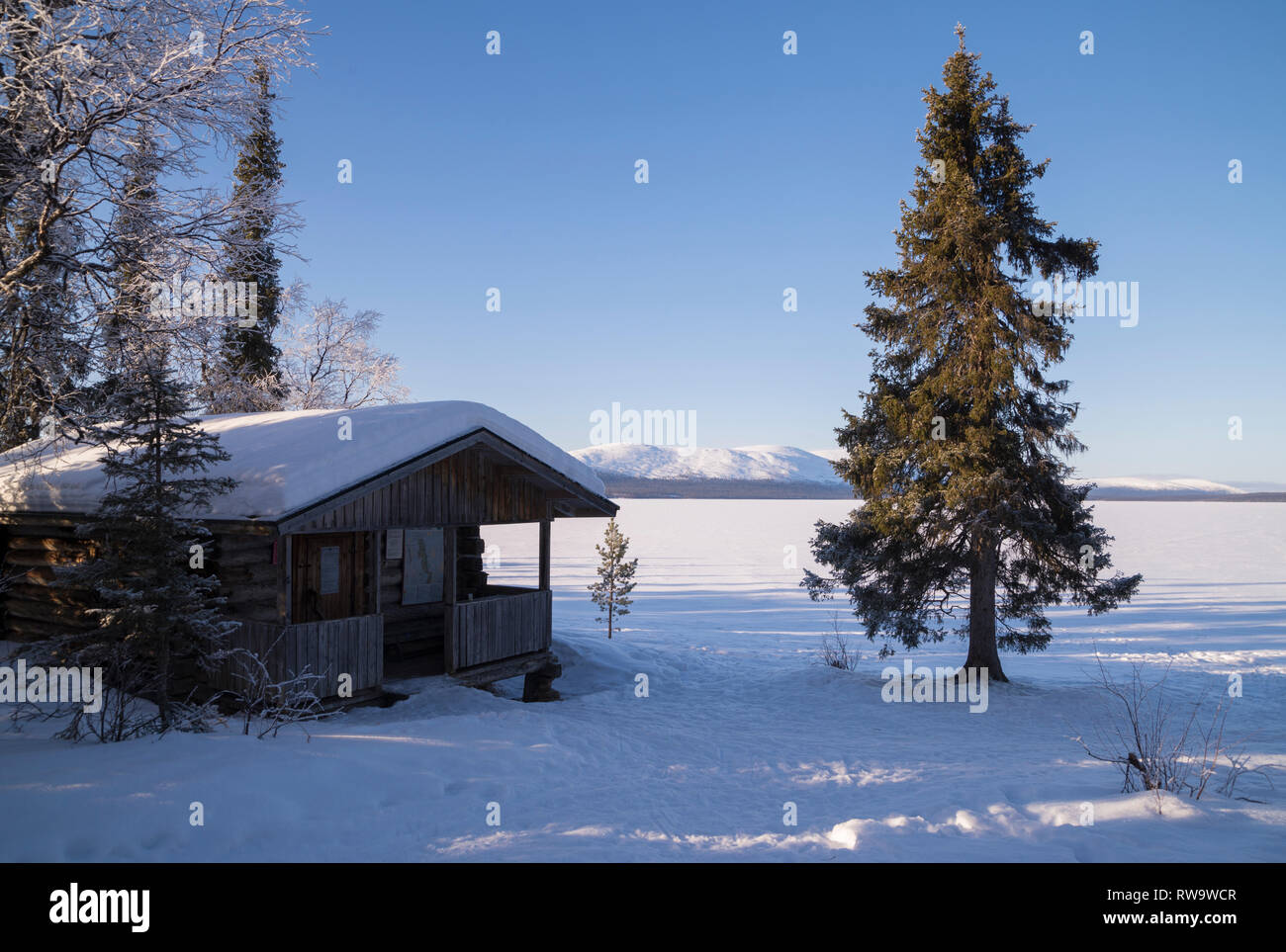 Open wilderness hut at Lake Pallasjärvi in Muonio, Lapland, Finland ...