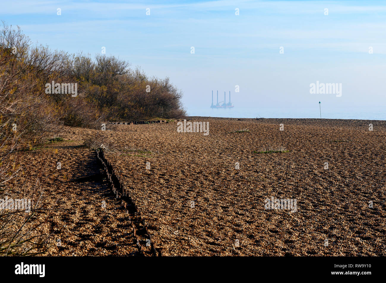 Self propelled jack up platform hi-res stock photography and images - Alamy