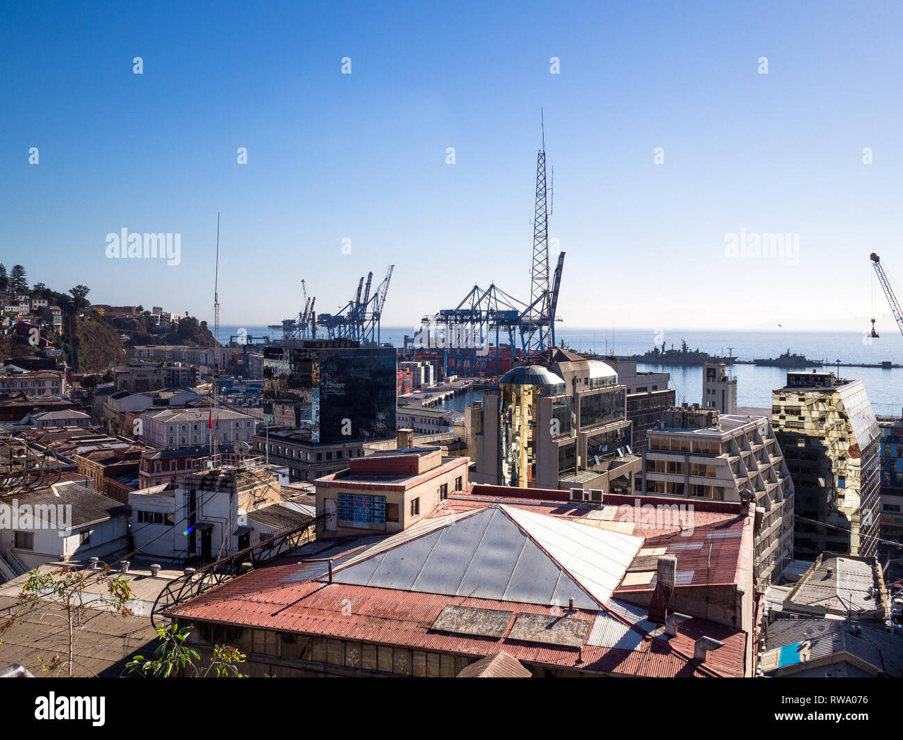 Cerro alegre valparaiso chile street hi-res stock photography and ...