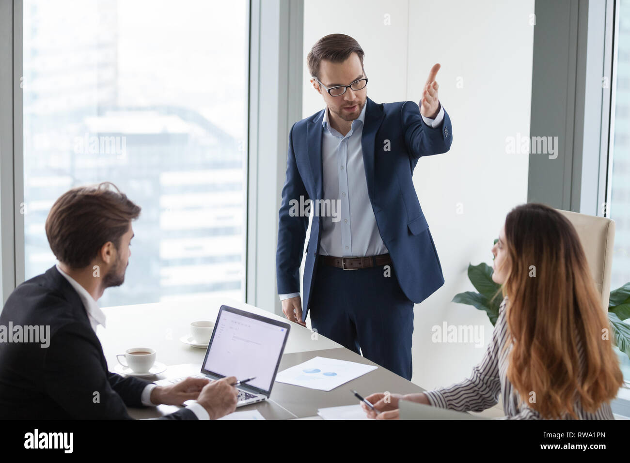 Angry boss argue hi-res stock photography and images - Alamy
