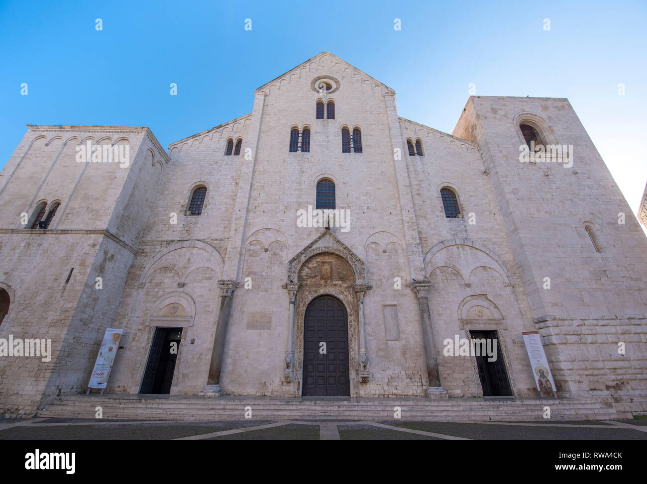Saint nicholas church in bari hi-res stock photography and images - Alamy