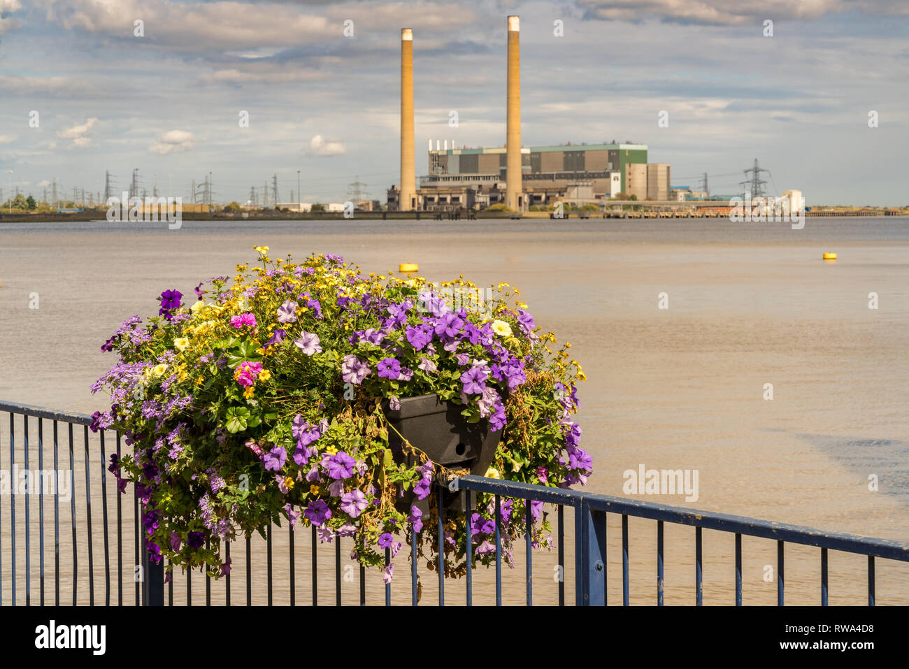Gravesend, Kent, England, UK - September 23, 2017: The shore of the ...