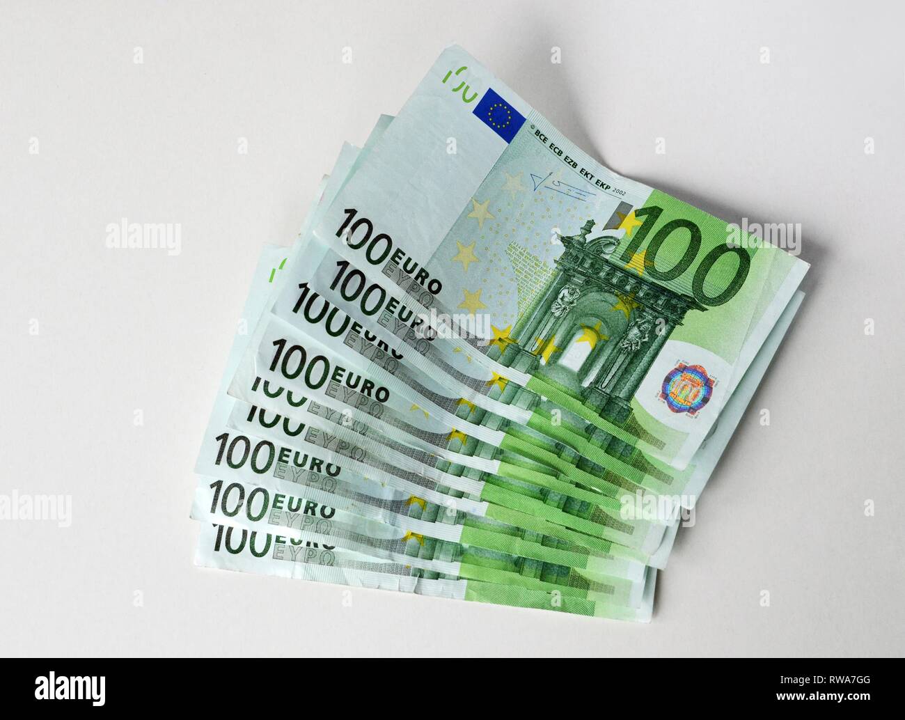 Stacks, compartments with 100 euro banknotes, Germany Stock Photo - Alamy
