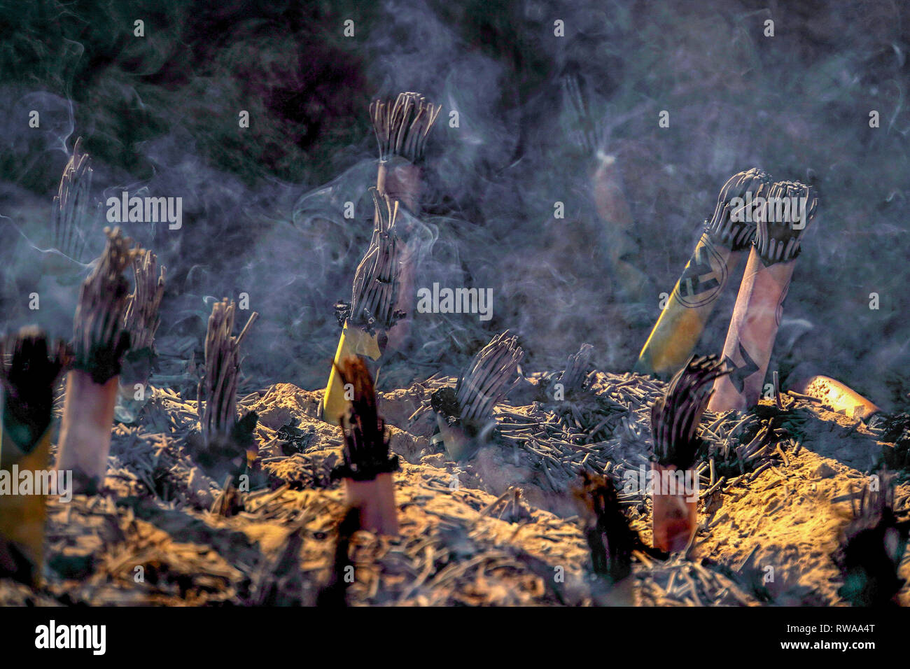 Religious rituals japan hi-res stock photography and images - Alamy