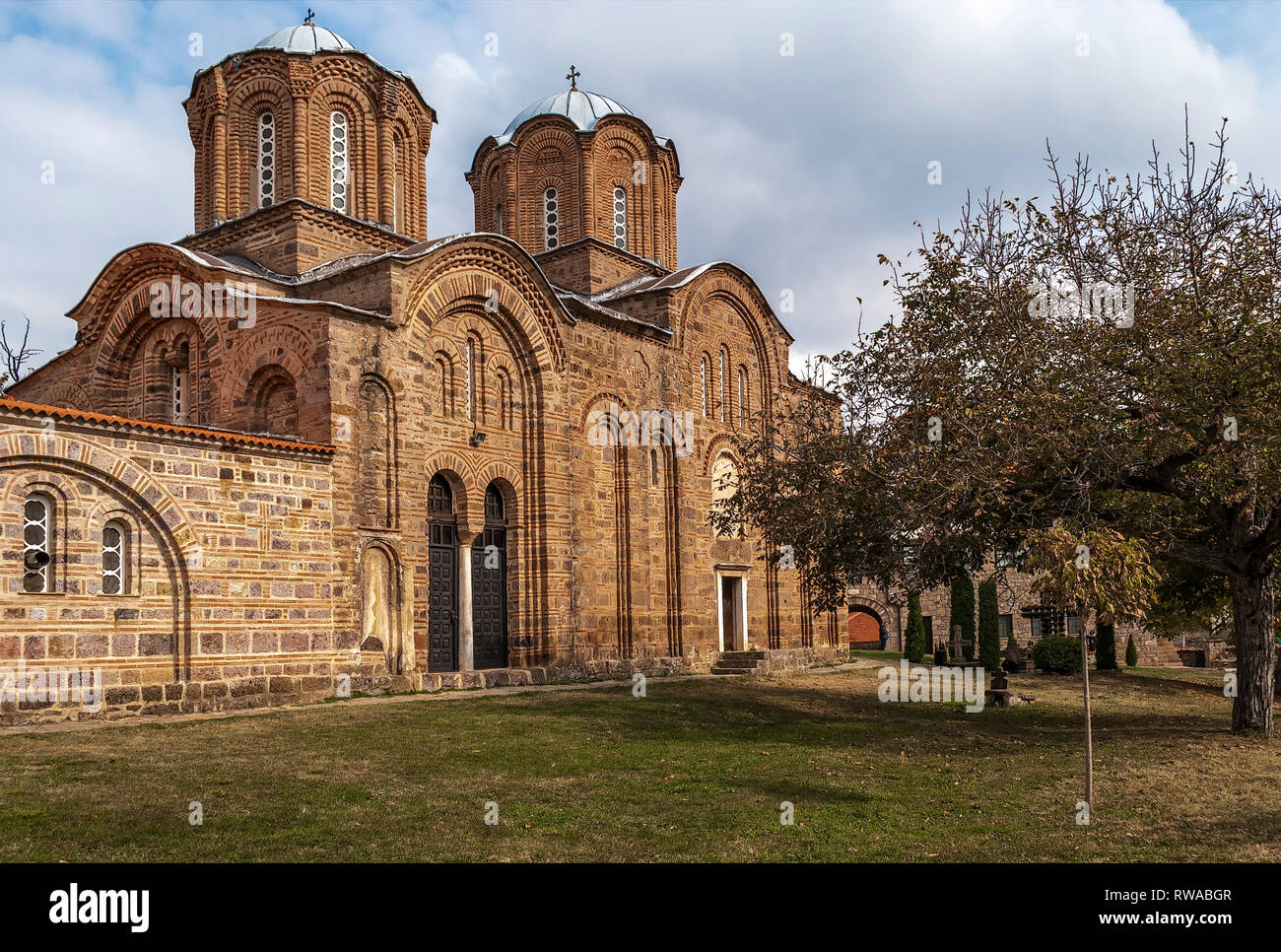 14th century monastery church hi-res stock photography and images - Alamy