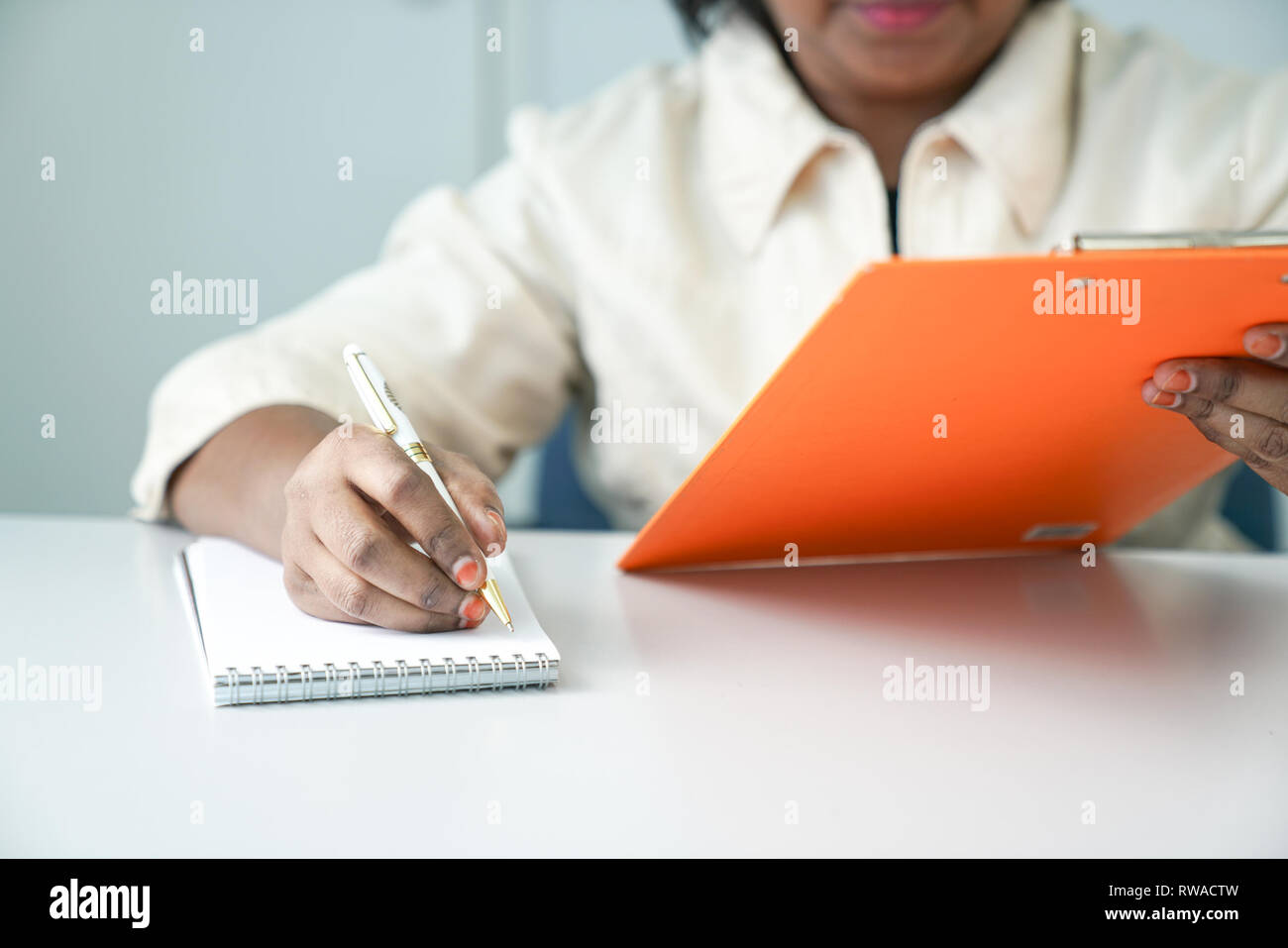Police interview room hi-res stock photography and images - Alamy