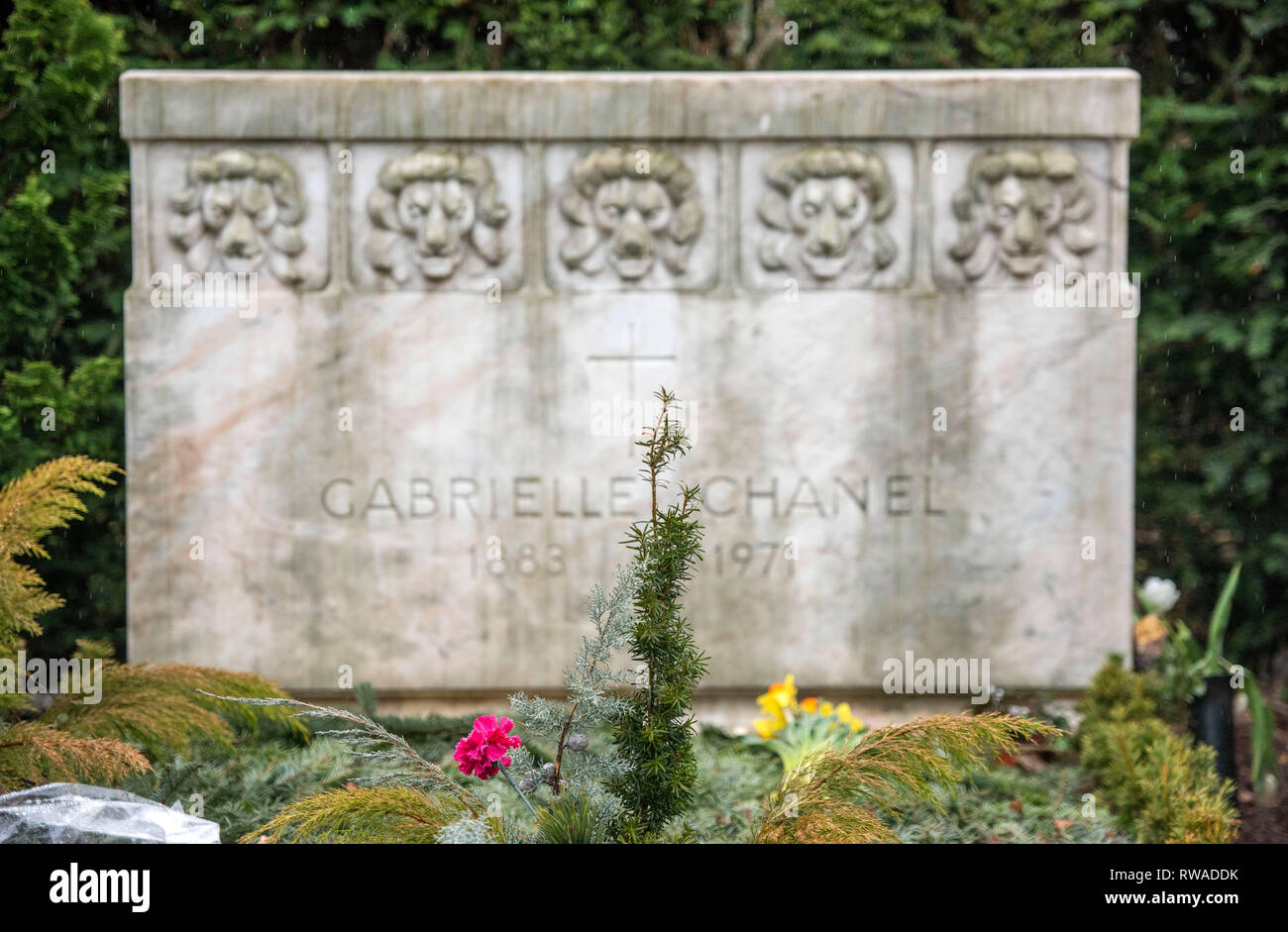 Gabrielle coco chanel hi-res stock photography and images - Alamy