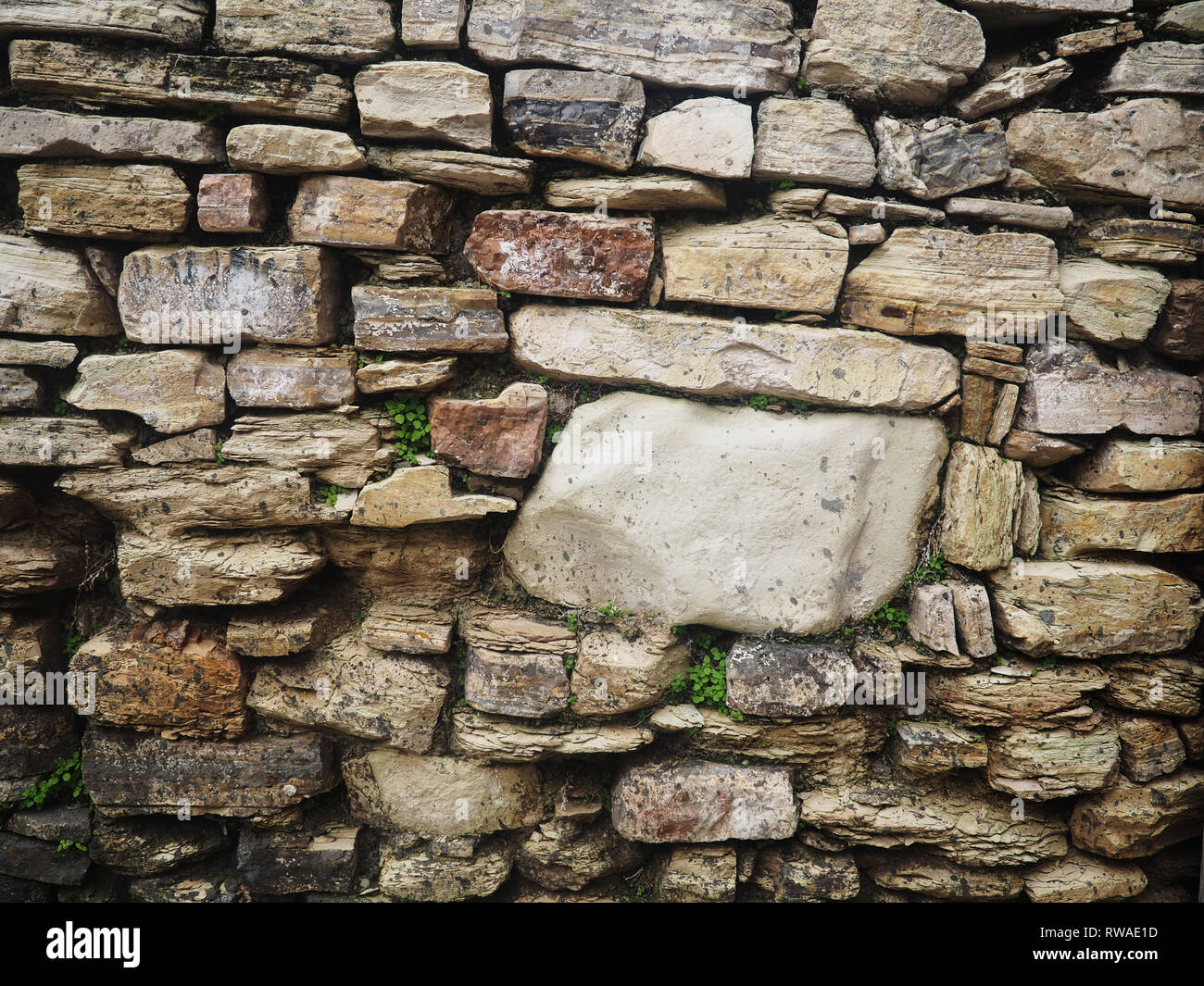 Chipped stone hi-res stock photography and images - Alamy