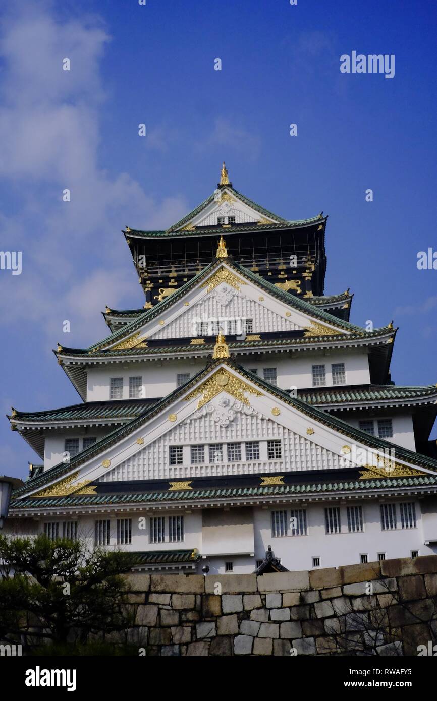 Cool castle hi-res stock photography and images - Alamy