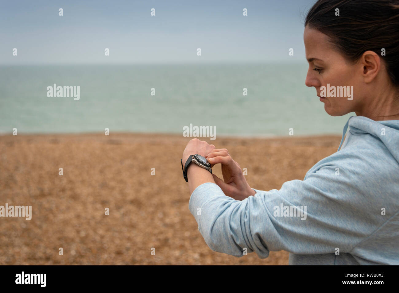 Adult exercise watch hi-res stock photography and images - Alamy