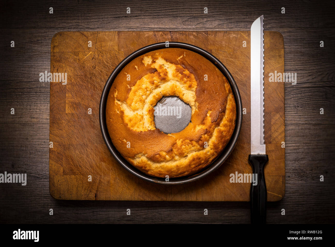 Madeira cake hi-res stock photography and images - Alamy