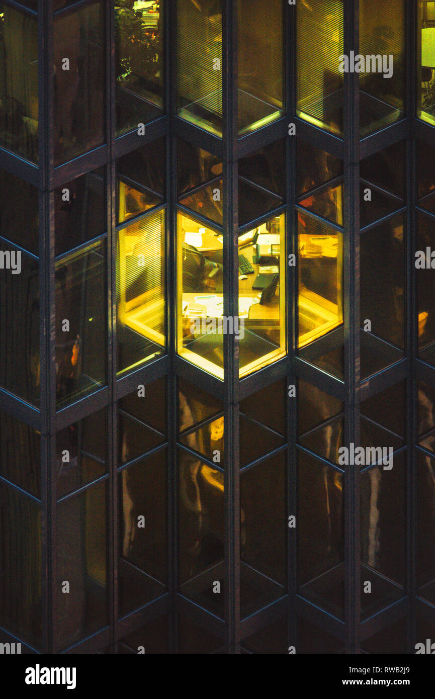 Office cubicle night hi-res stock photography and images - Alamy