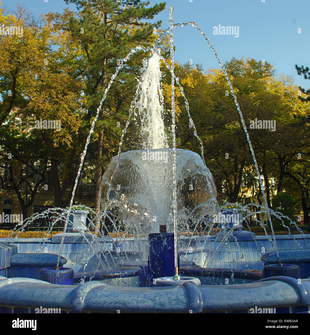 Fountain shooting water hi-res stock photography and images - Alamy