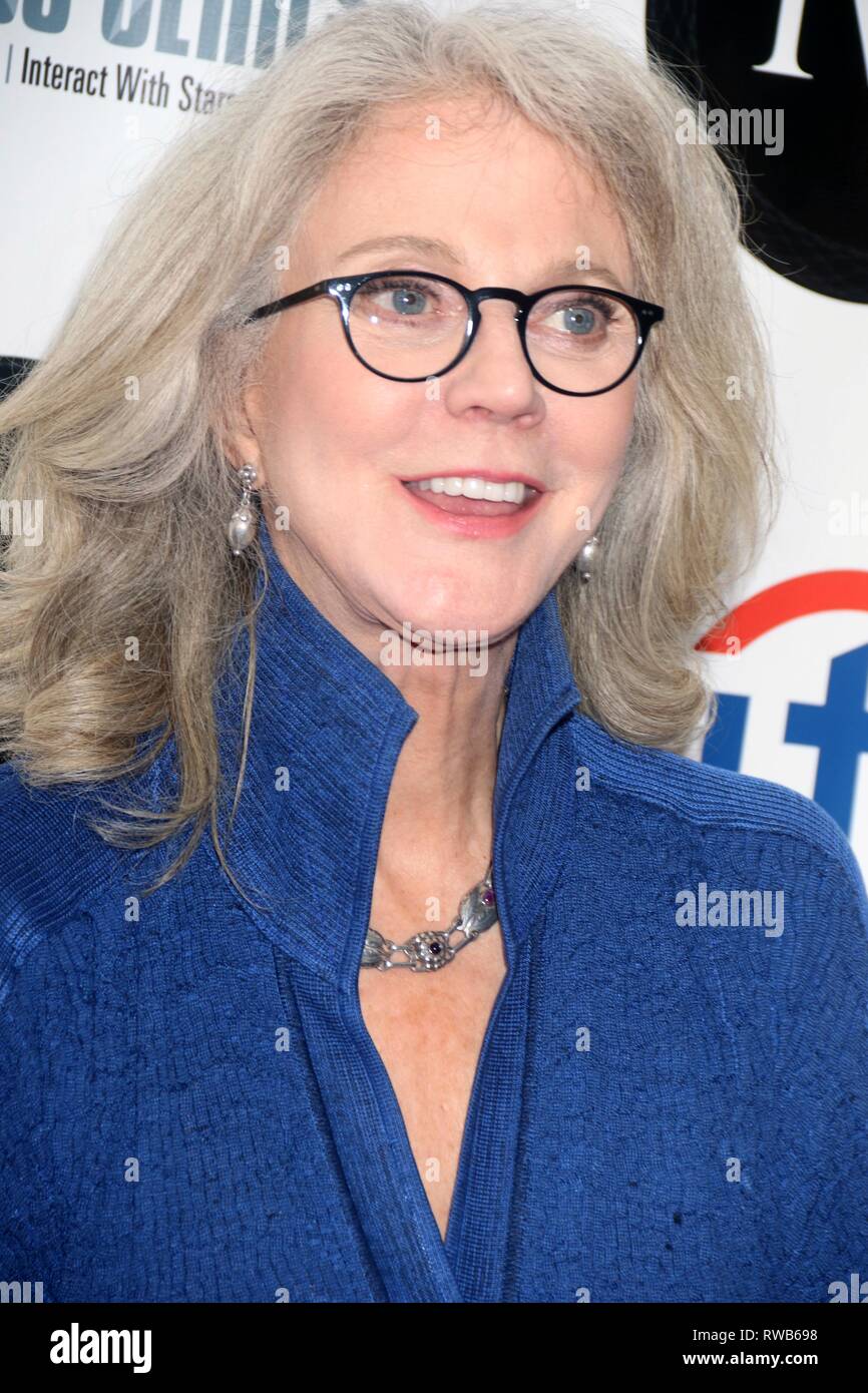 Blythe danner hi-res stock photography and images - Alamy