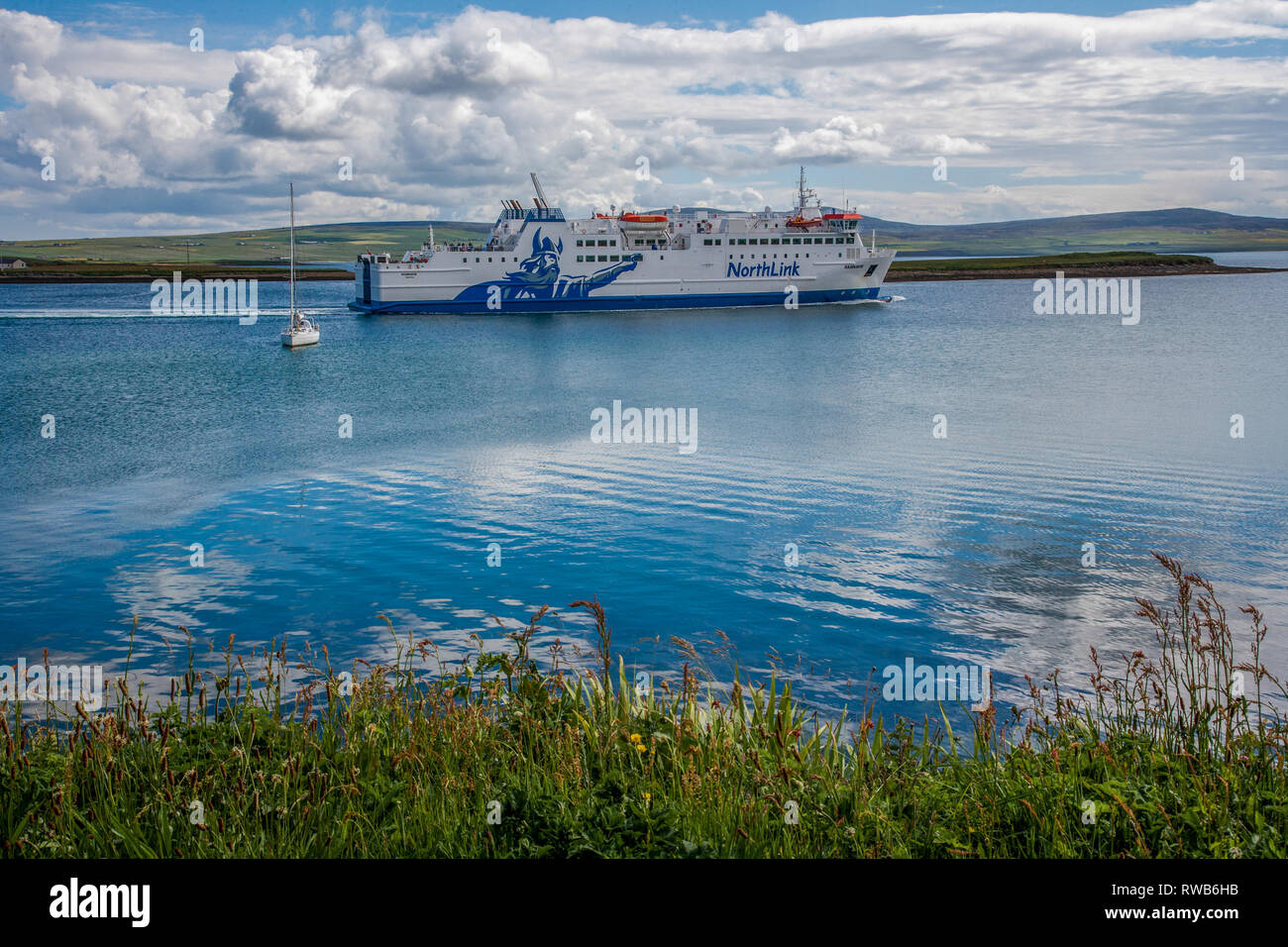 Northlinks Hamnavoe ferry Stock Photo - Alamy
