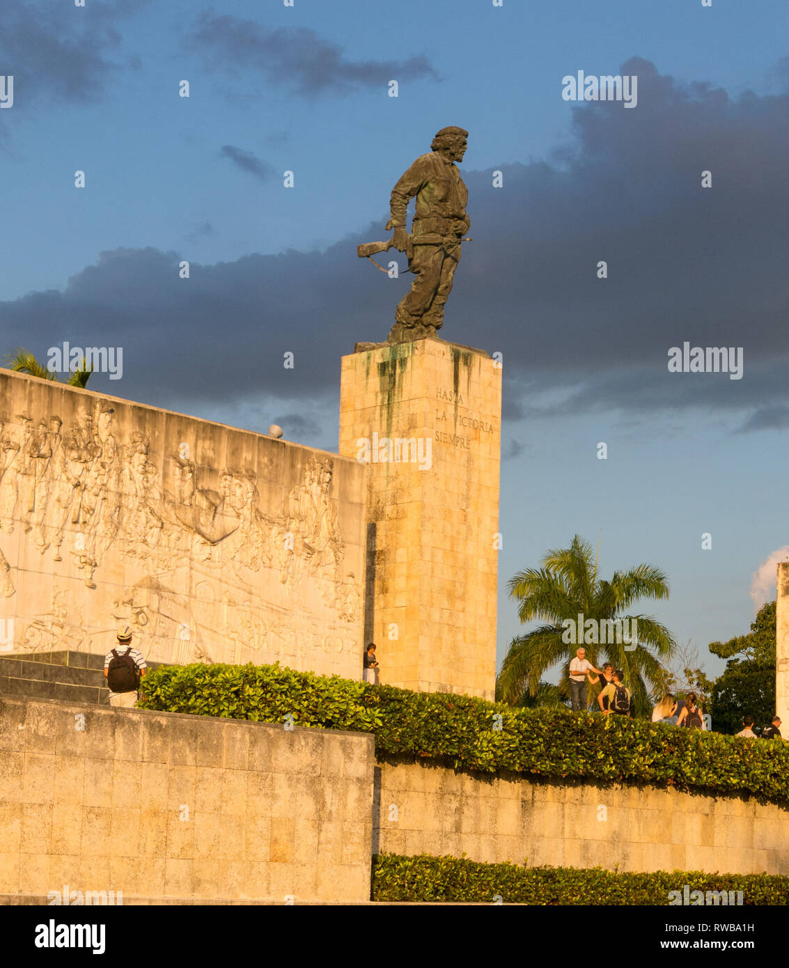 SANTA CLARA,CUBA-JANUARY 6, 2017: Statue of Che Guevara in the Memorial ...