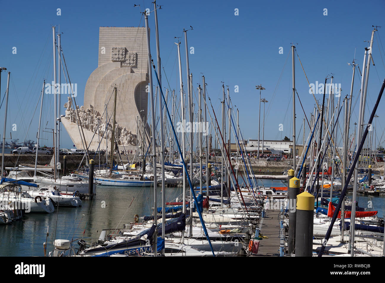 Mariners monument hi-res stock photography and images - Alamy
