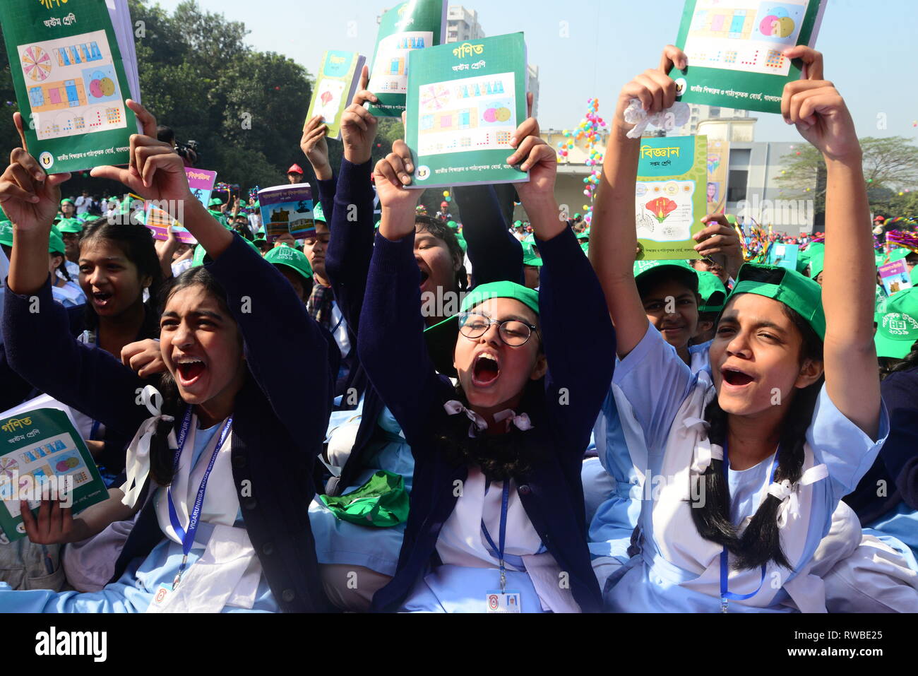 Bangladeshi students hi-res stock photography and images - Alamy