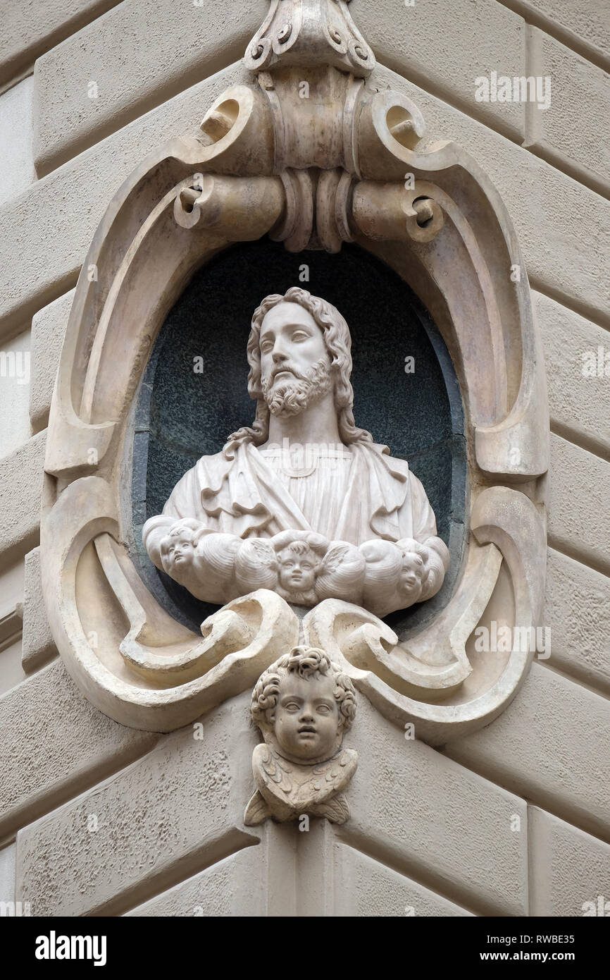 Jesus christ statue italy hi-res stock photography and images - Alamy